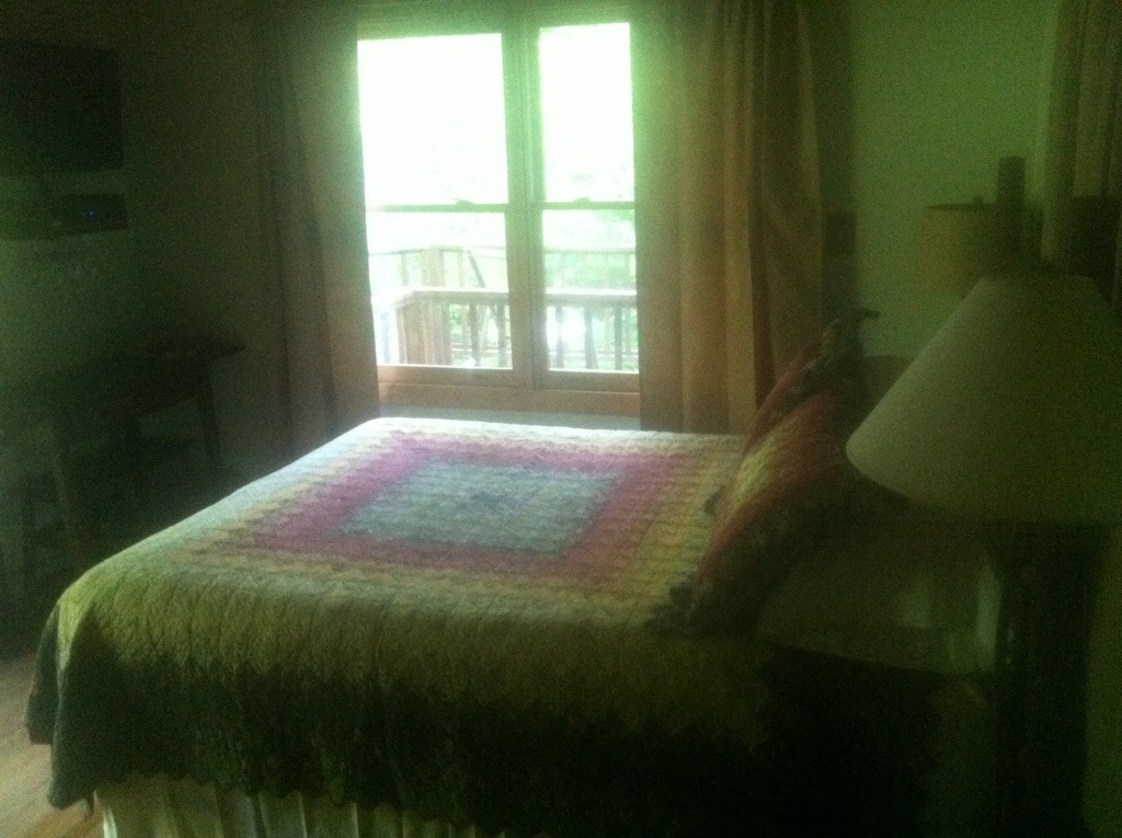 New Tree Top Room - Long Mountain Lodge